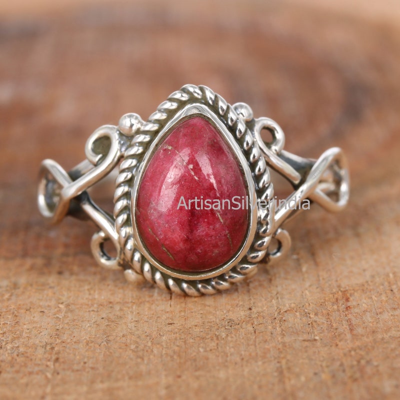 Thulite - Etsy