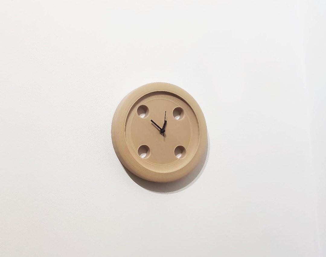 Button-shaped Wall Clock, Original and Customizable, Ideal for ...