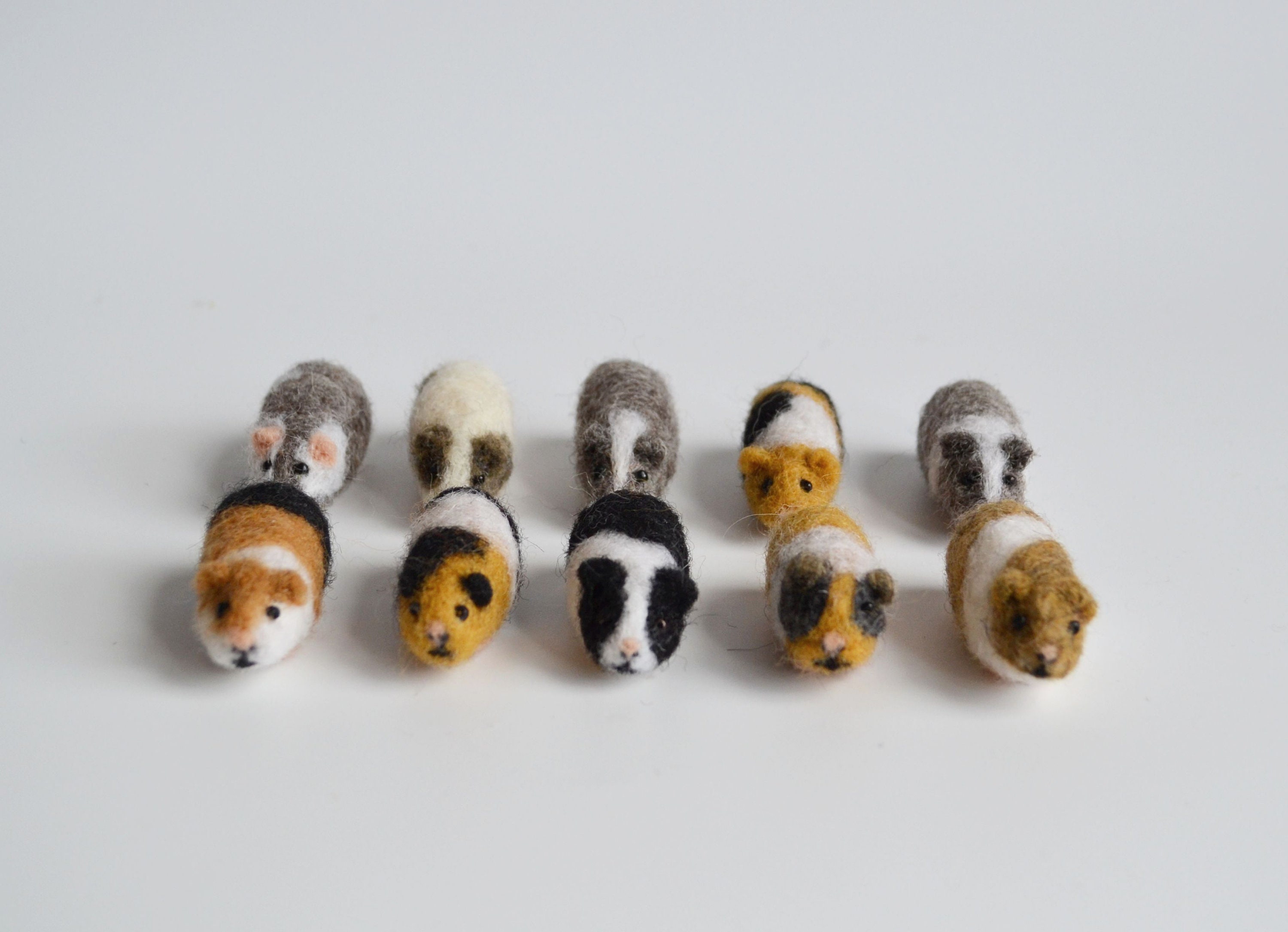 1:6 Scale Felted Guinea Pig – Miniature Wool Pet Figurine for Dollhouse ...