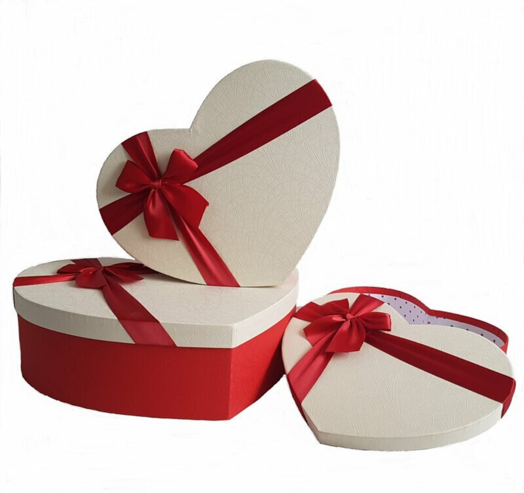 Heart Shaped Boxes With a Bow Red Cream Set of 3 Gift Boxes Flower ...