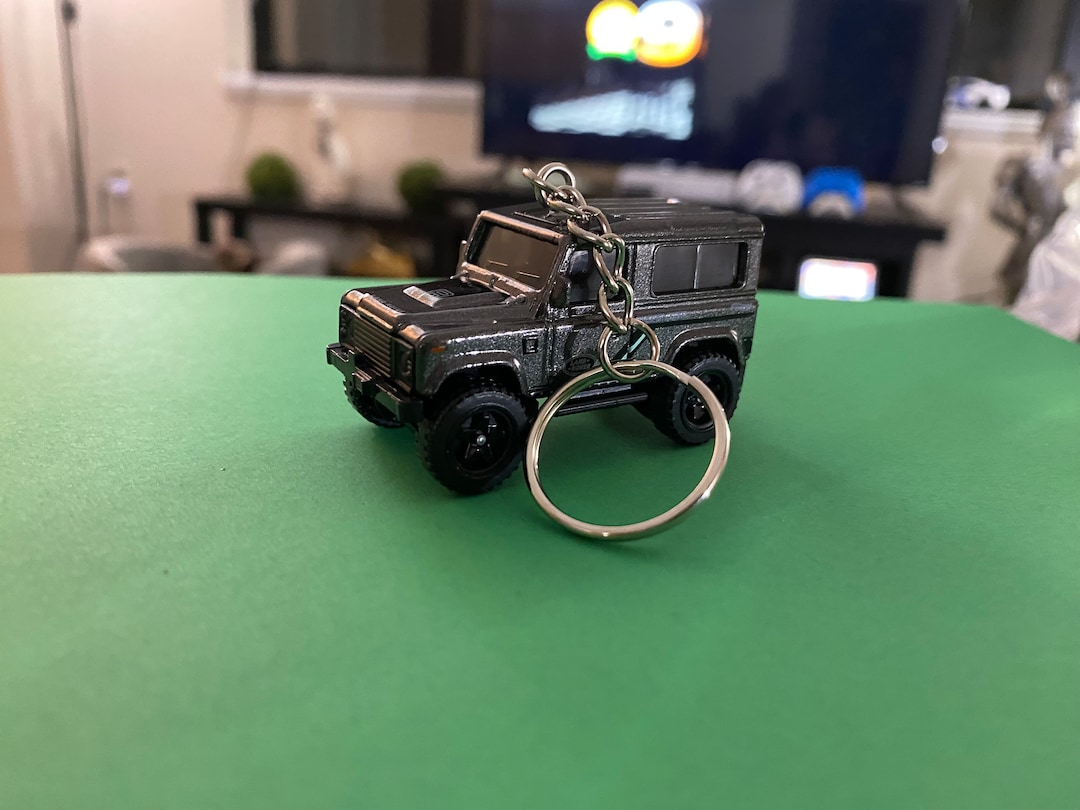 Land Rover Defender 90 Keychain - Etsy