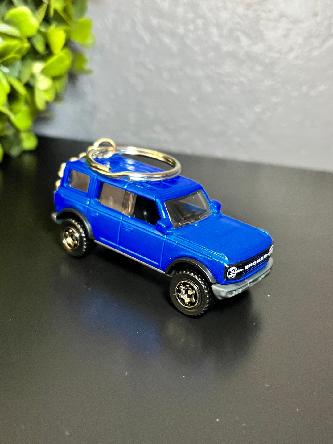 Ford Bronco Keychain - Etsy
