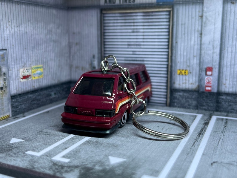 80’s Toyota Van Keychain - Etsy