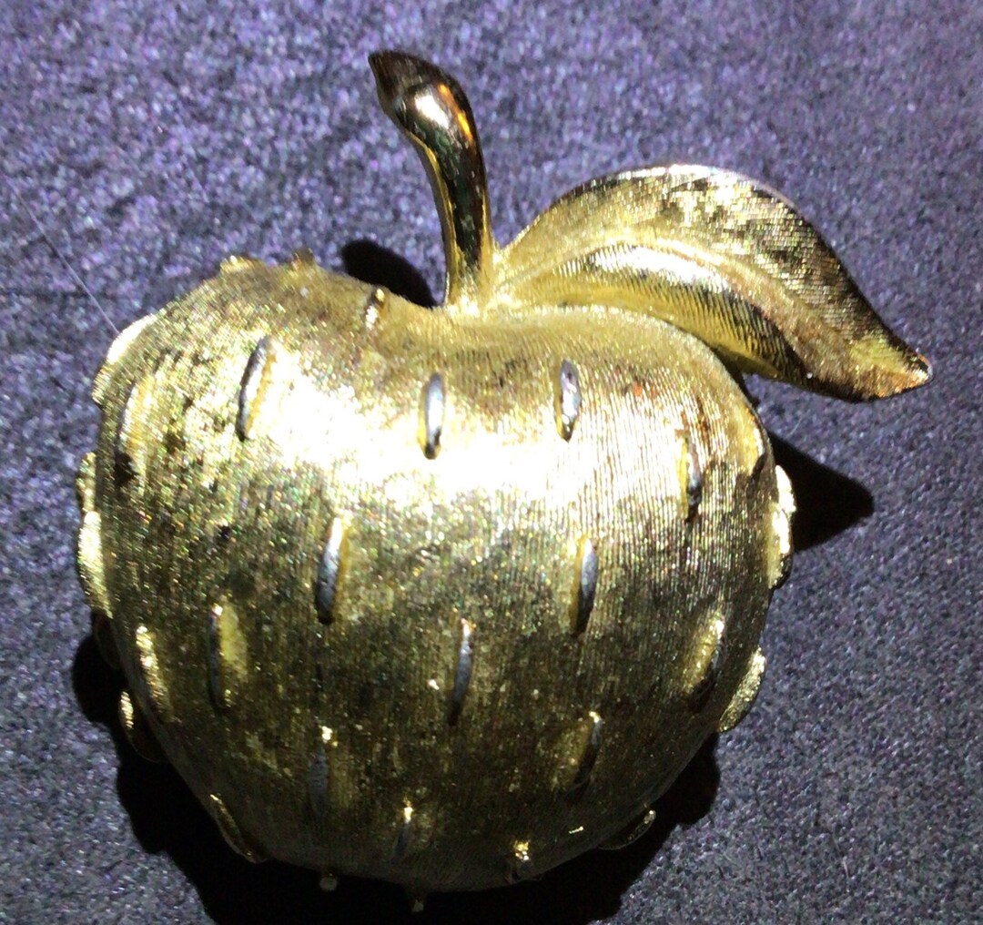 Napier Vintage Apple Fruit Gold Tone Costume Jewelry Pin - Etsy