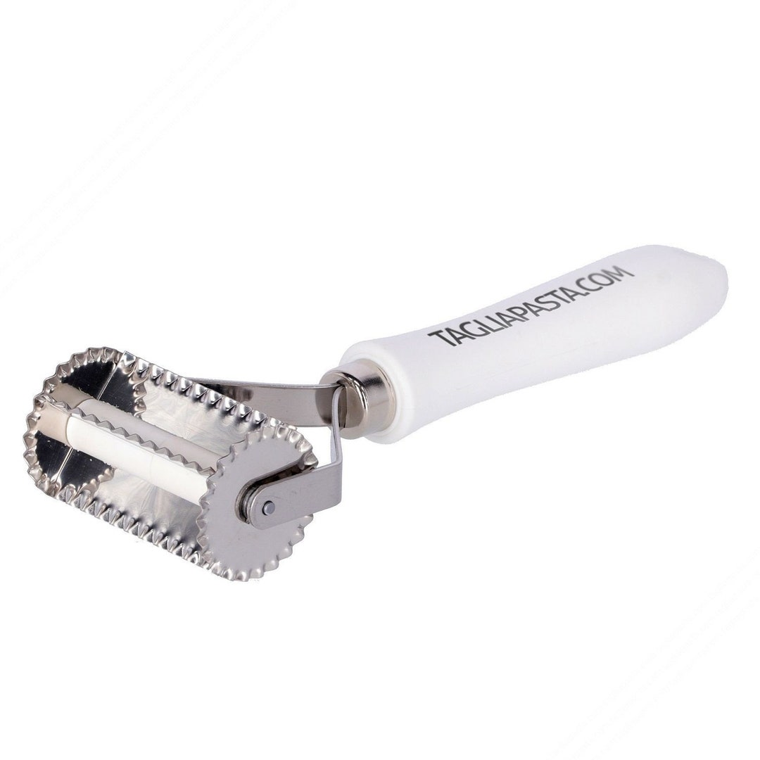Pasta Cutter With Steel Serrated Blades for Making Farfalle Pasta ...