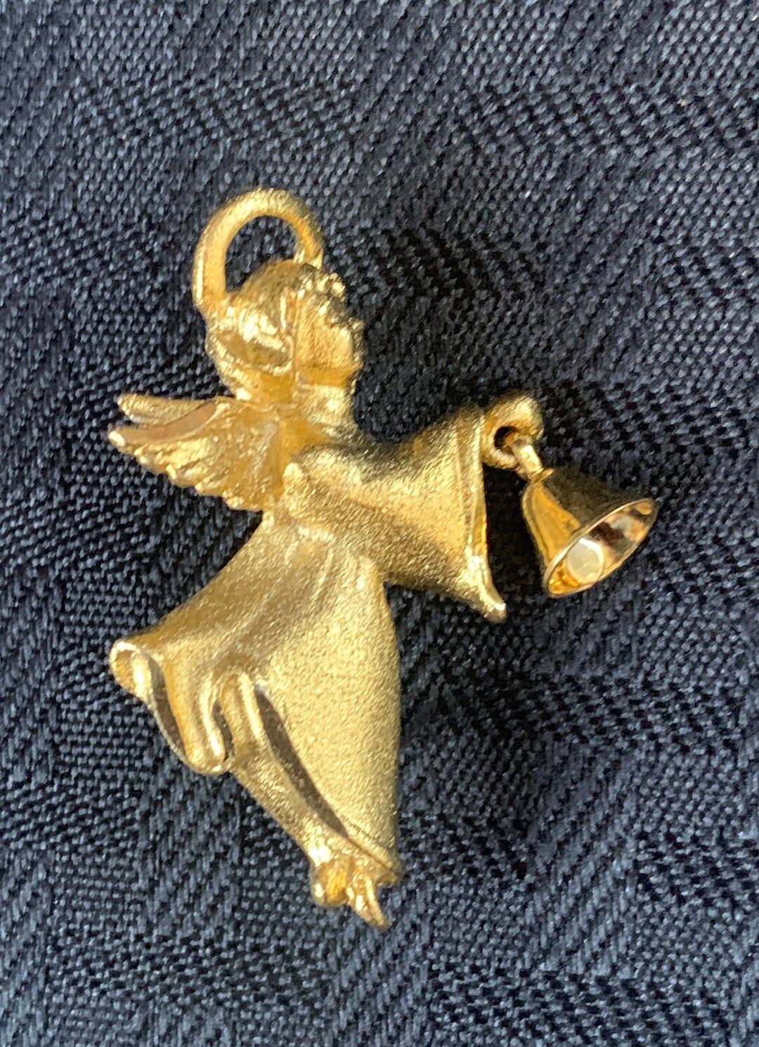 Vintage Gold Tone Angel With Bell Pin/brooch Signed RR Robyn Rush USA ...