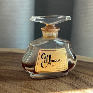 Very Old Cri D'amour Parfum Presentation - Etsy