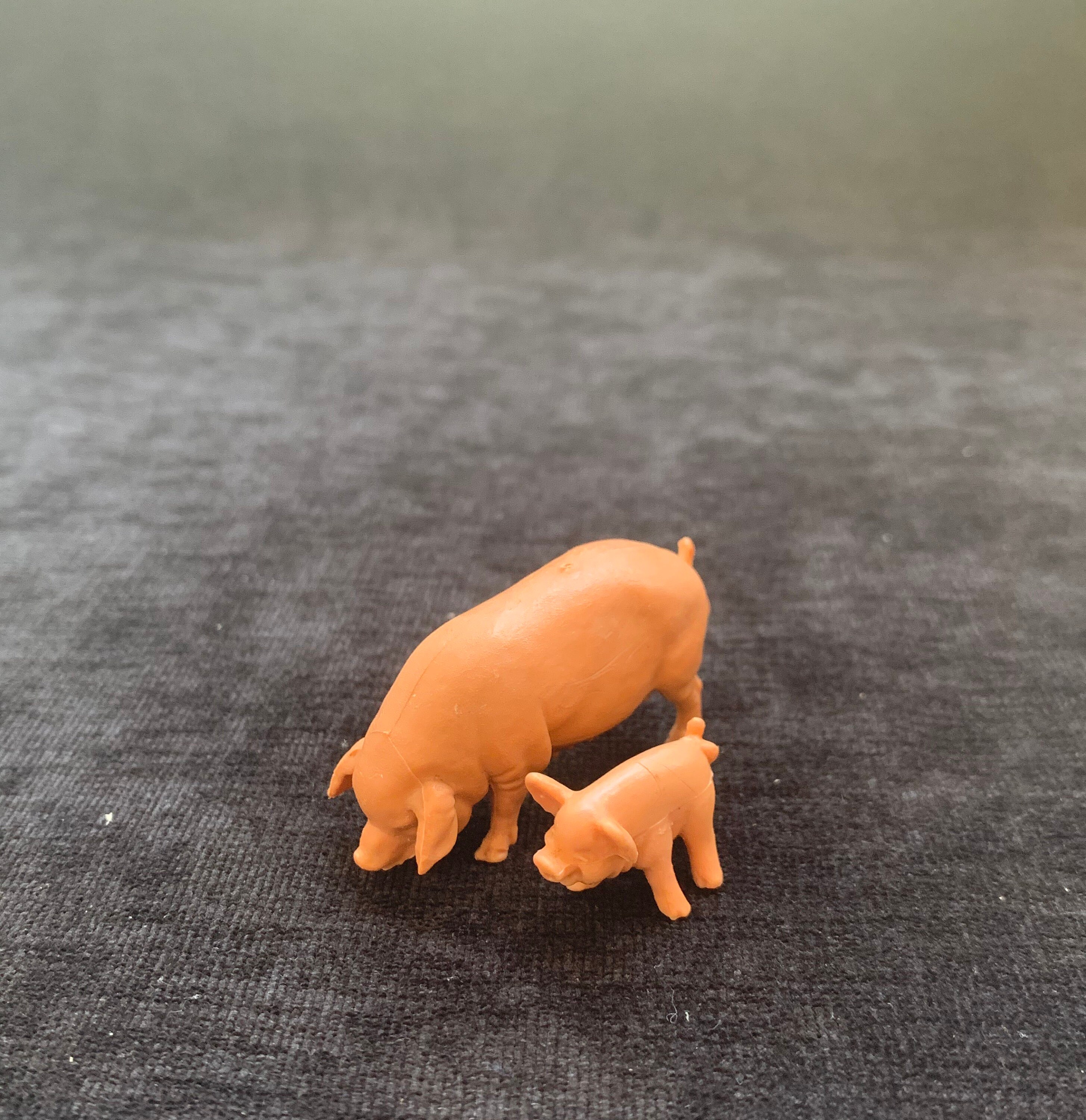 Mama and Baby Pig Toy Figurine-set of 2 Britains LTD 1971 Vintage ...