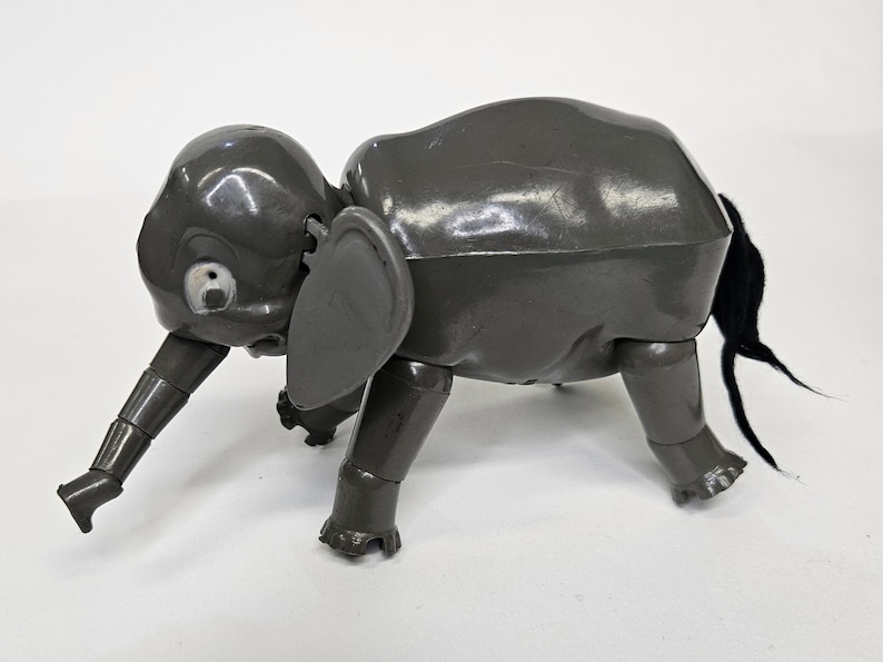 Revell Toys - Wild Zoo Animals -articulated Elephant With Yarn Tail ...