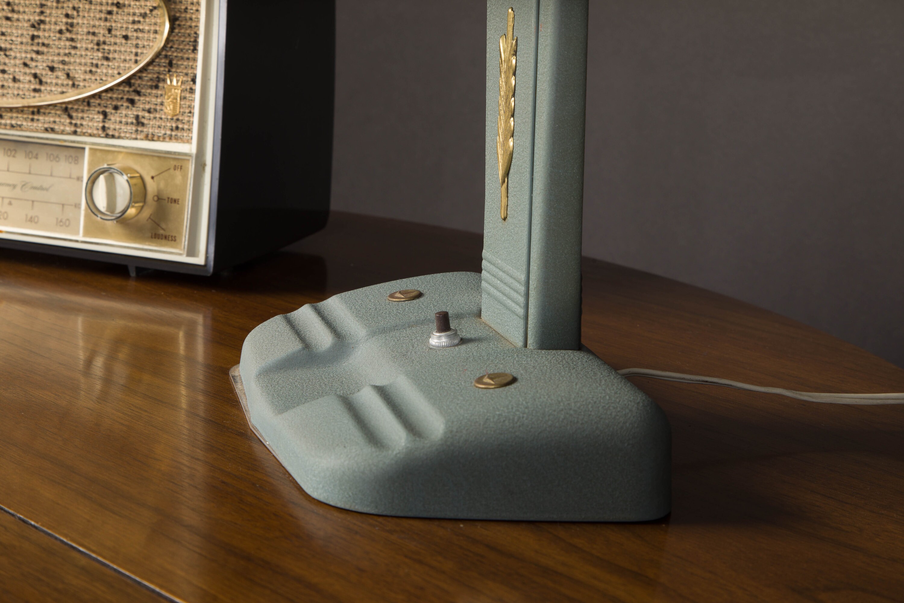 Vintage 1940s Moe Bros Machine Age Desk Lamp | WWII Era Airplane Wing ...