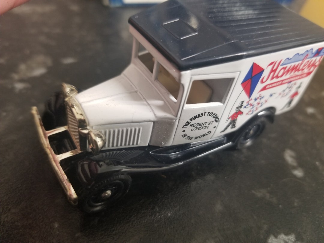 Vintage Lledo Hamleys Toy Shop Truck, Die Cast, Collectable, Days Gone ...