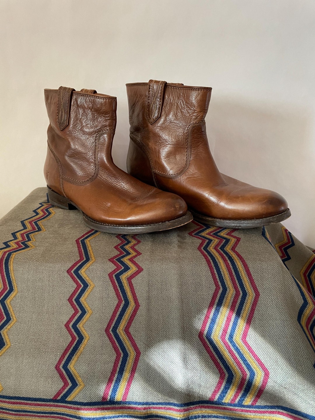 Iconic Frye Jamie Short Boot Women's Size 10B | Western Style Bootie ...