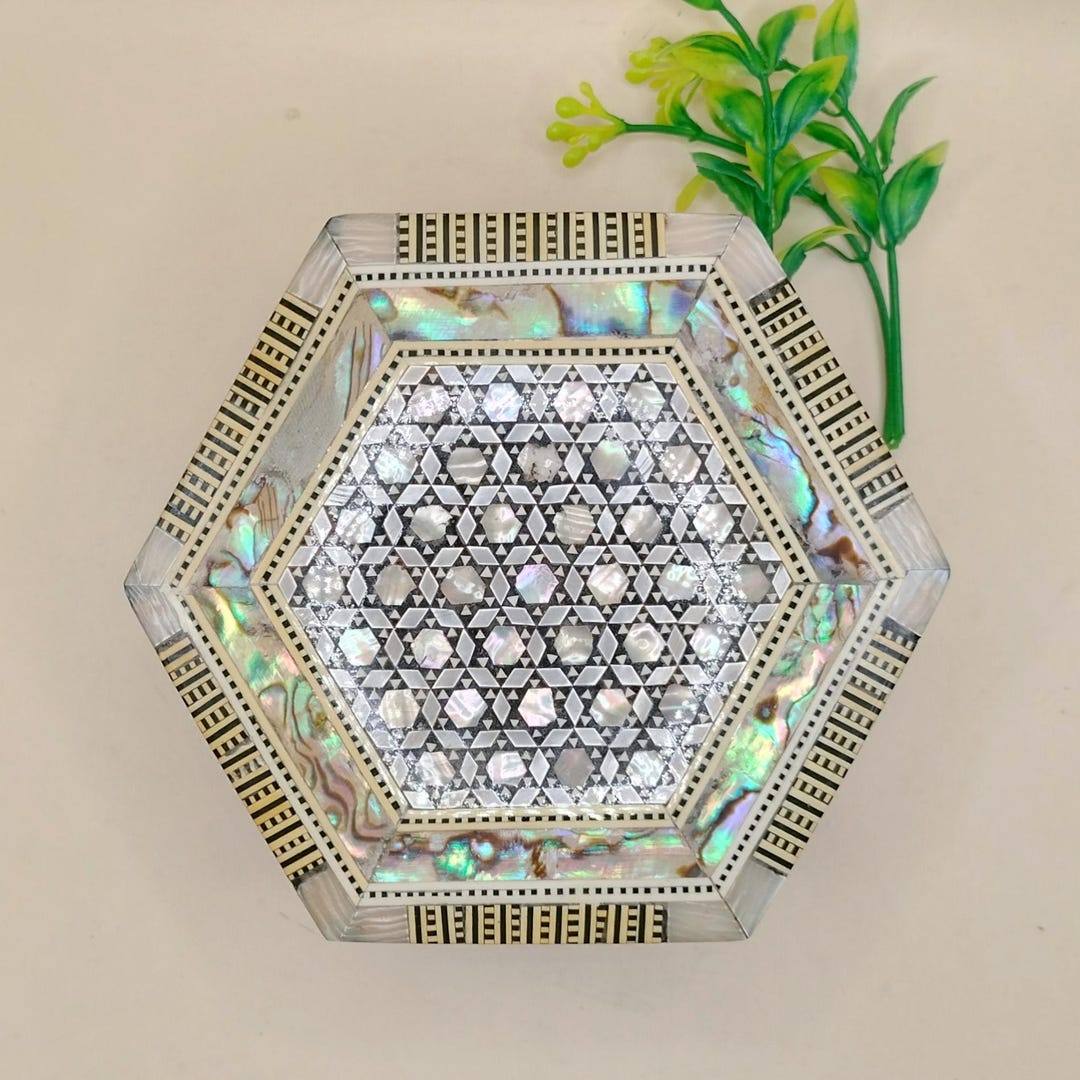 Mother of Pearl Trinket Box With Abalone Detail, Gorgeous Display Item ...
