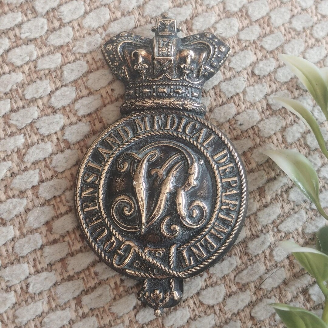 Queensland Medical Department, Antique Cap Badge, Queen Victoria, Pre ...