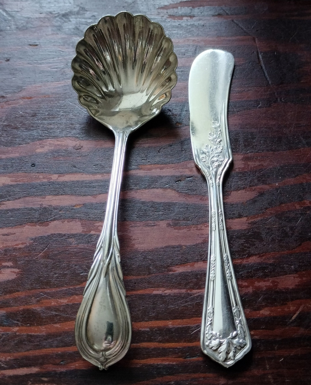 Art Nouveau Silverware, Beautiful Fair Oak Butter Spreader & Shell ...