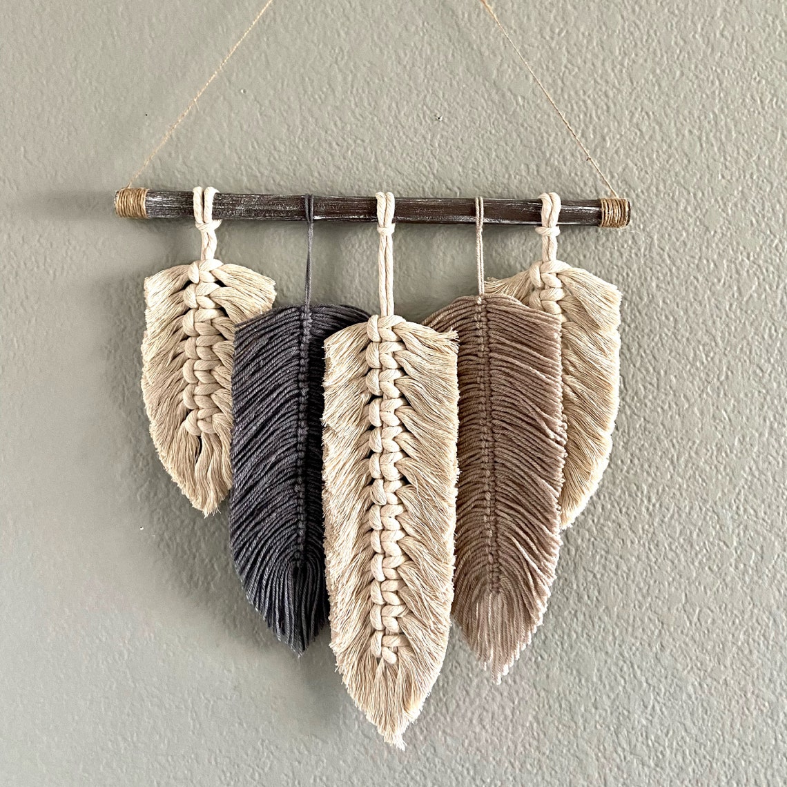 Boho Macrame Feather Wall Hanging - Etsy
