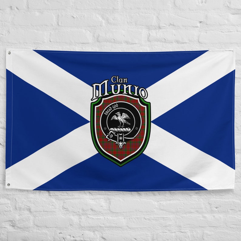 Clan Munro Scottish Family Crest, Scotland Flag | Scottish Gifts for ...