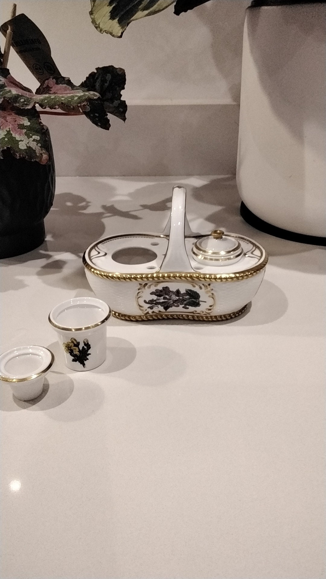 Spode Stafford Flowers Inkwell Nepeta and Selenia, Bone China Hand ...