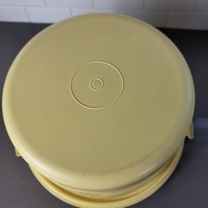 Vintage Tupperware Yellow Sunburst Round Cake Carrier Canada - Etsy
