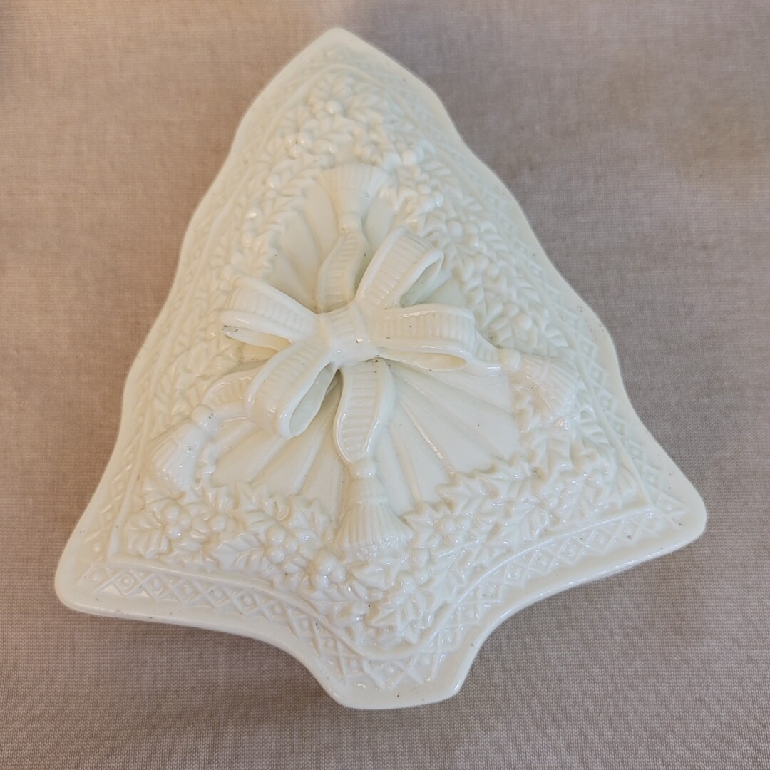 STUNNING Christmas Tree Trinket Dish With Lid Cream 8 Inches - Etsy
