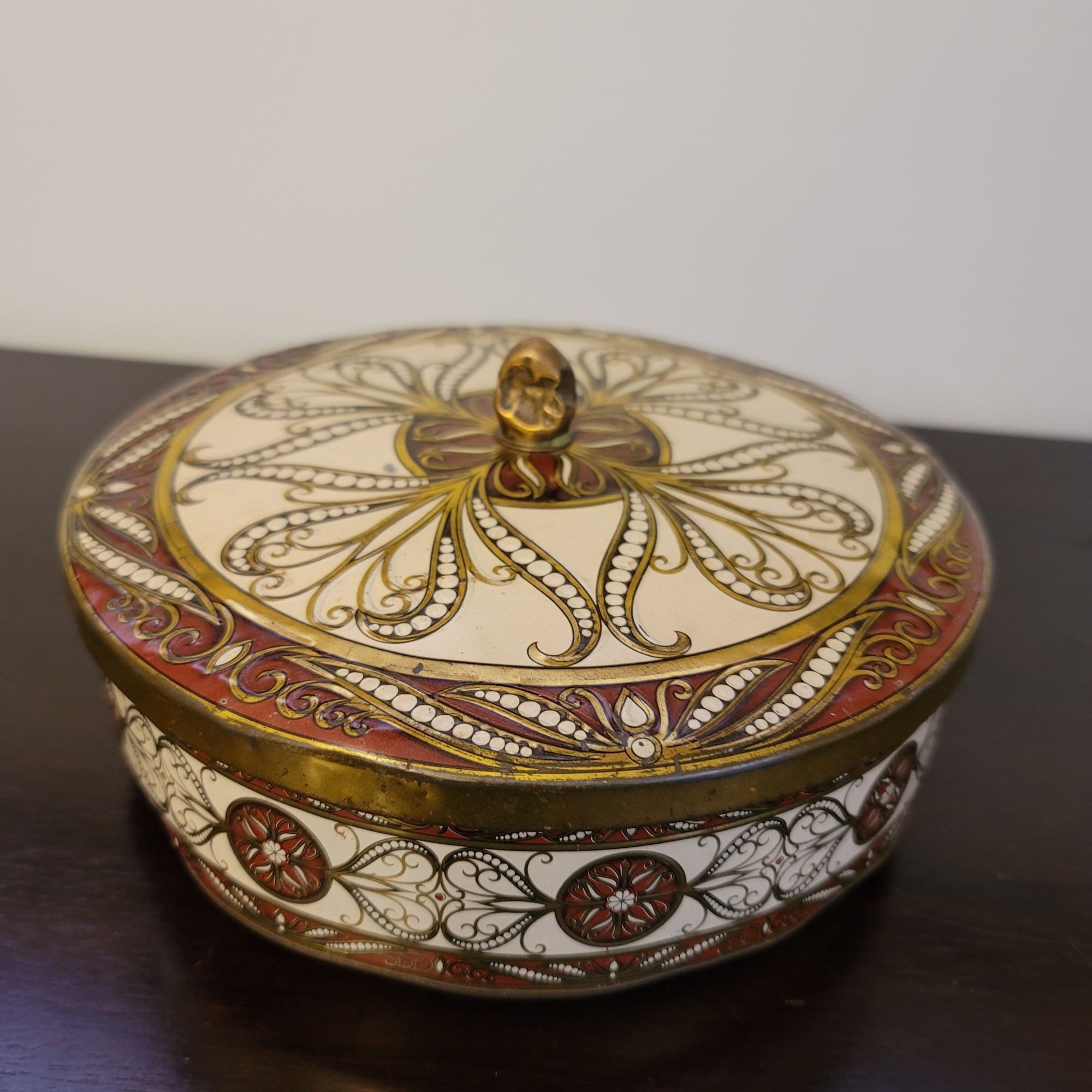 Vintage Daher Round Tin Box Container - Etsy