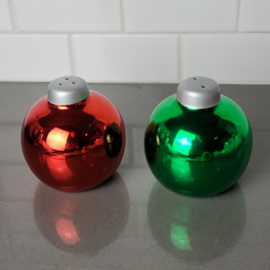 Vintage Russ Salt and Pepper Shakers Ceramic Christmas Ball - Etsy