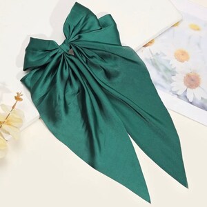 Juniper Bridal Hair Bow Wedding Bow Hairpiece Oversized Satin Bow Veil ...