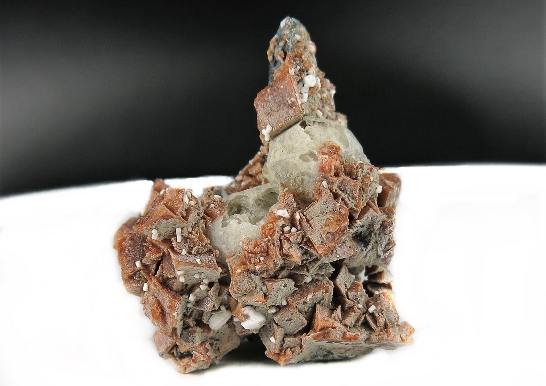 Rhodochrosite, Albite & Rutile, MSH, Mont St. Hilaire, Poudrette Quarry ...