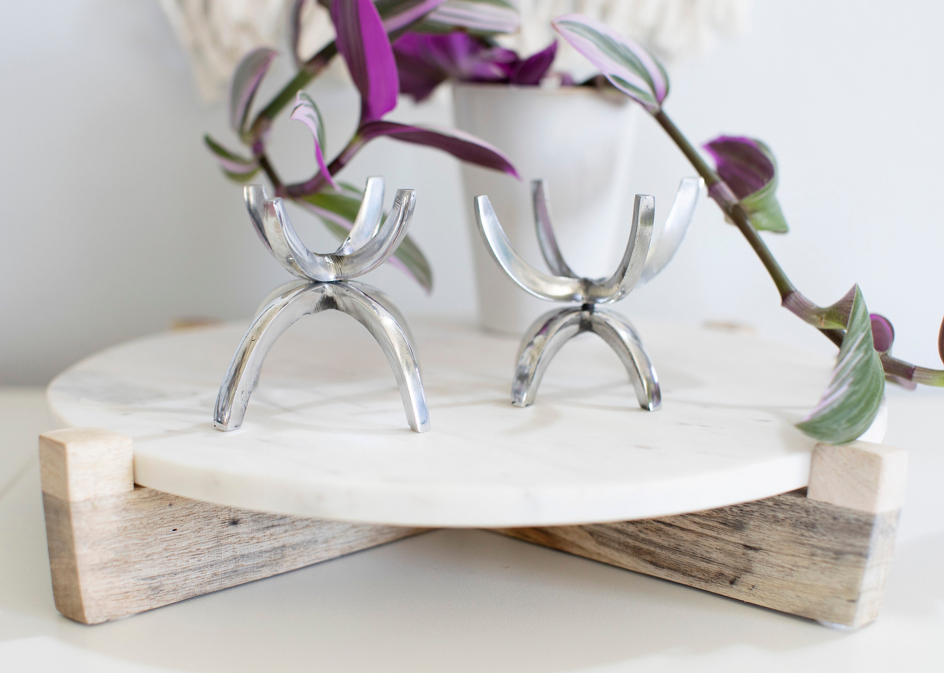 Modern Silver Claw Stand | Aluminum Crystal Sphere Specimen Stand ...