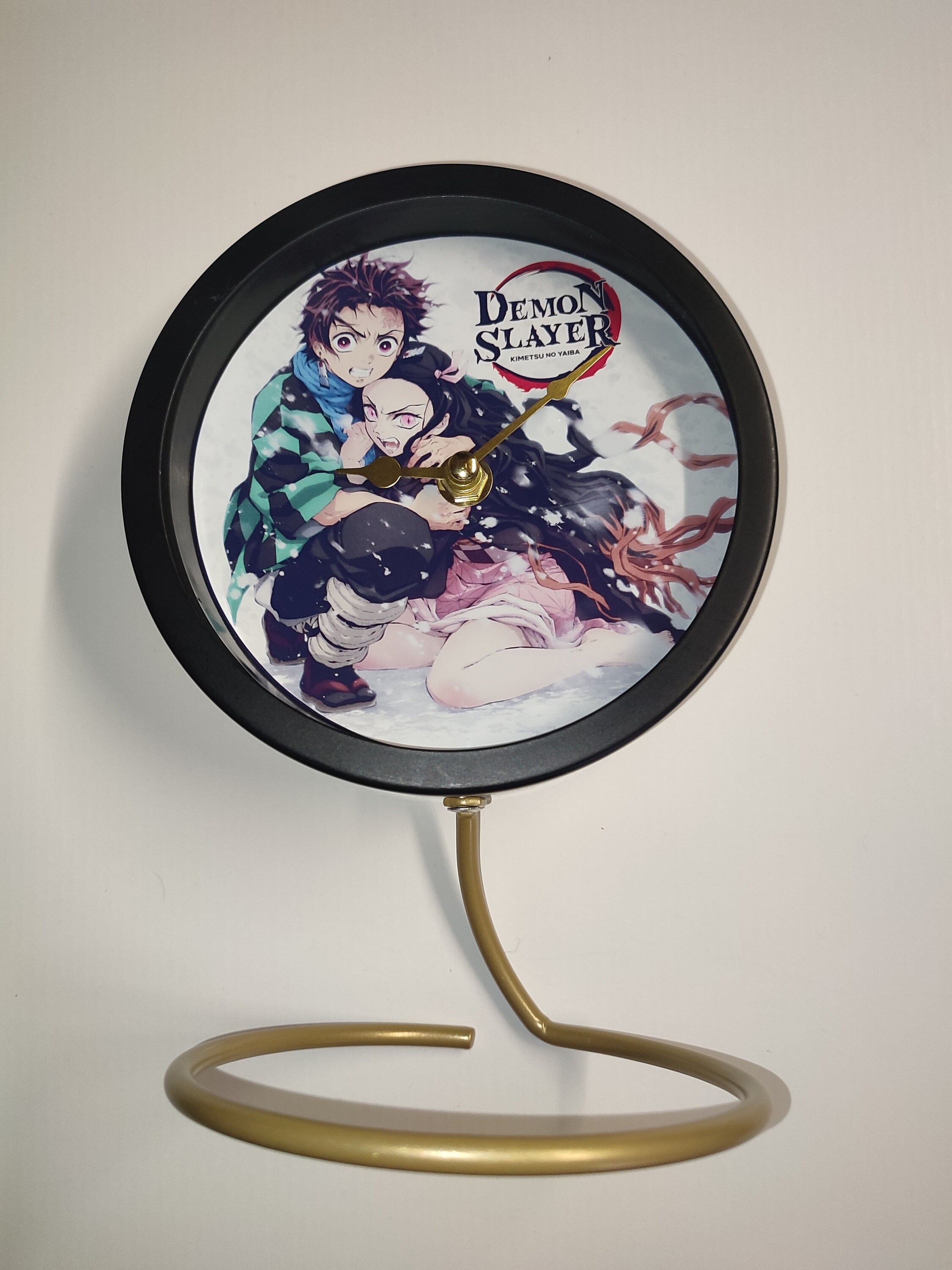 Horloge à poser métal noir et doré Demon Slayer Nezuko et - Etsy.de