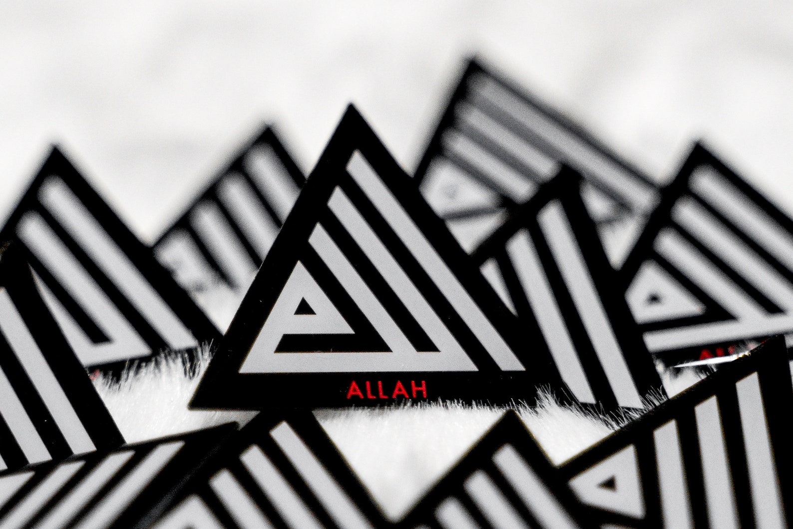 Allah Kufi Calligraphy Triangle Pin Muslim Islamic Gift - Etsy