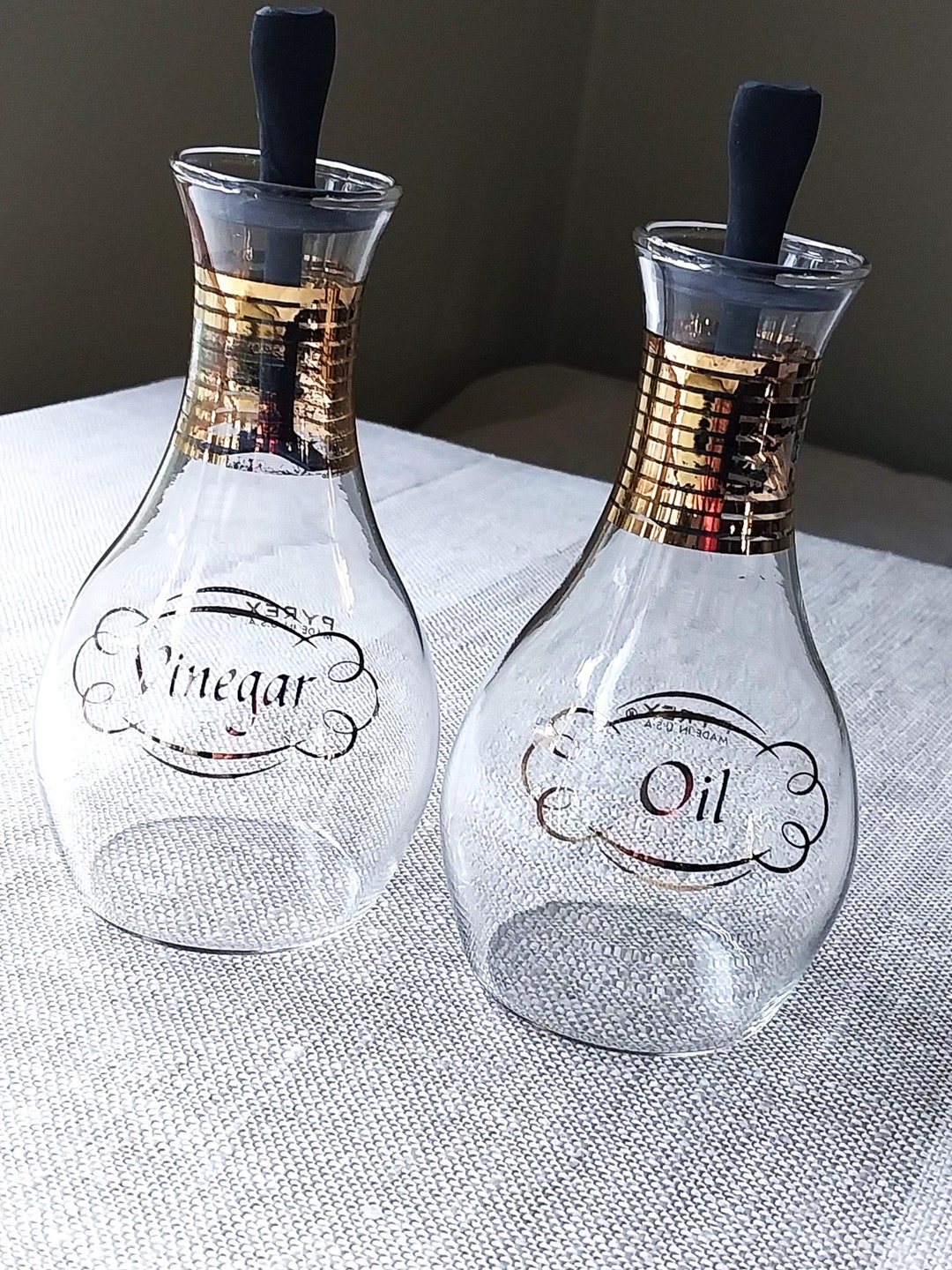 Vintage Pyrex Glass Oil and Vinegar Cruet Set - Etsy