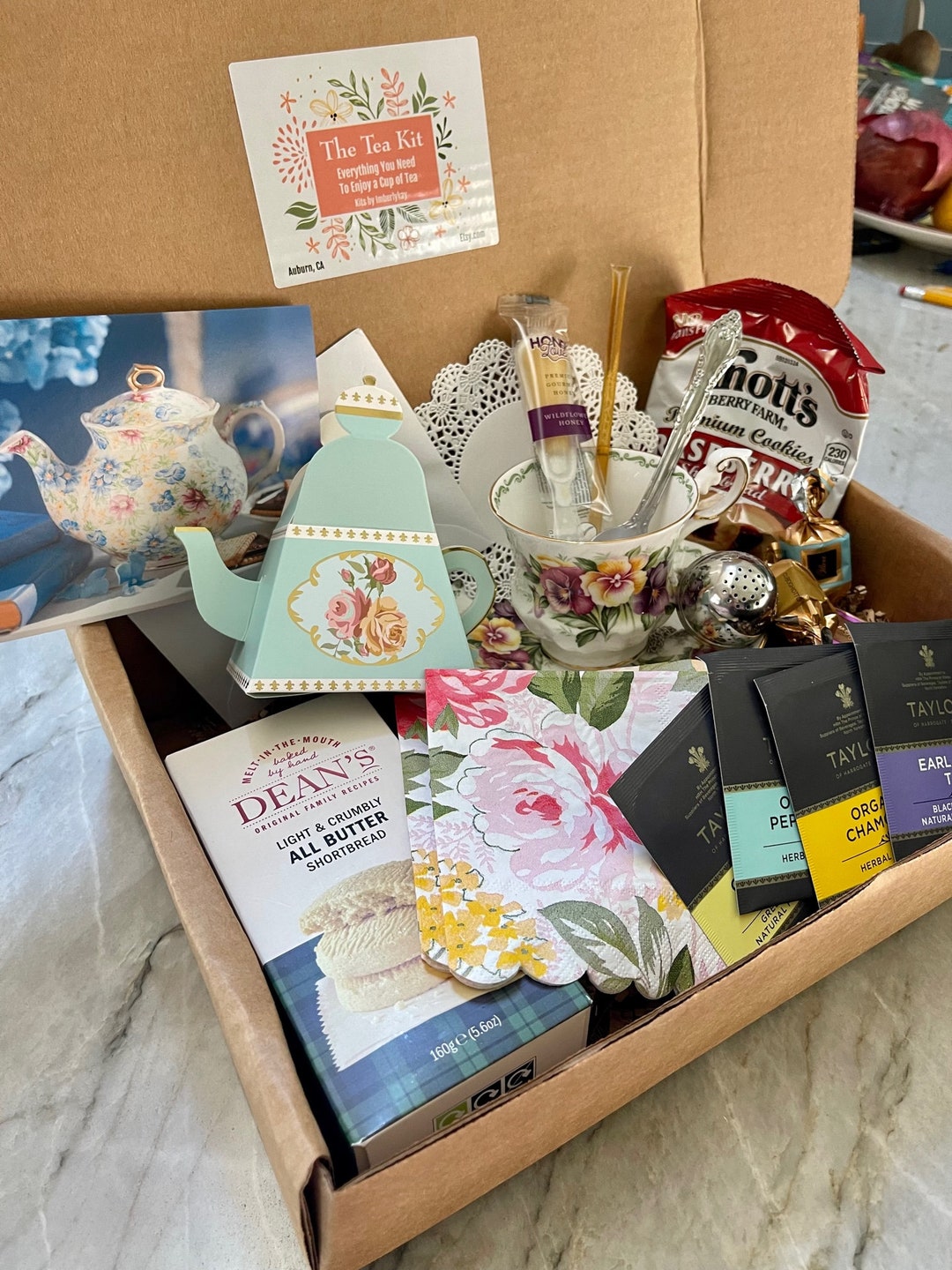 Charming Vintage Tea Cup Gift Set: English Tea, Sugar Cubes, Shortbread ...