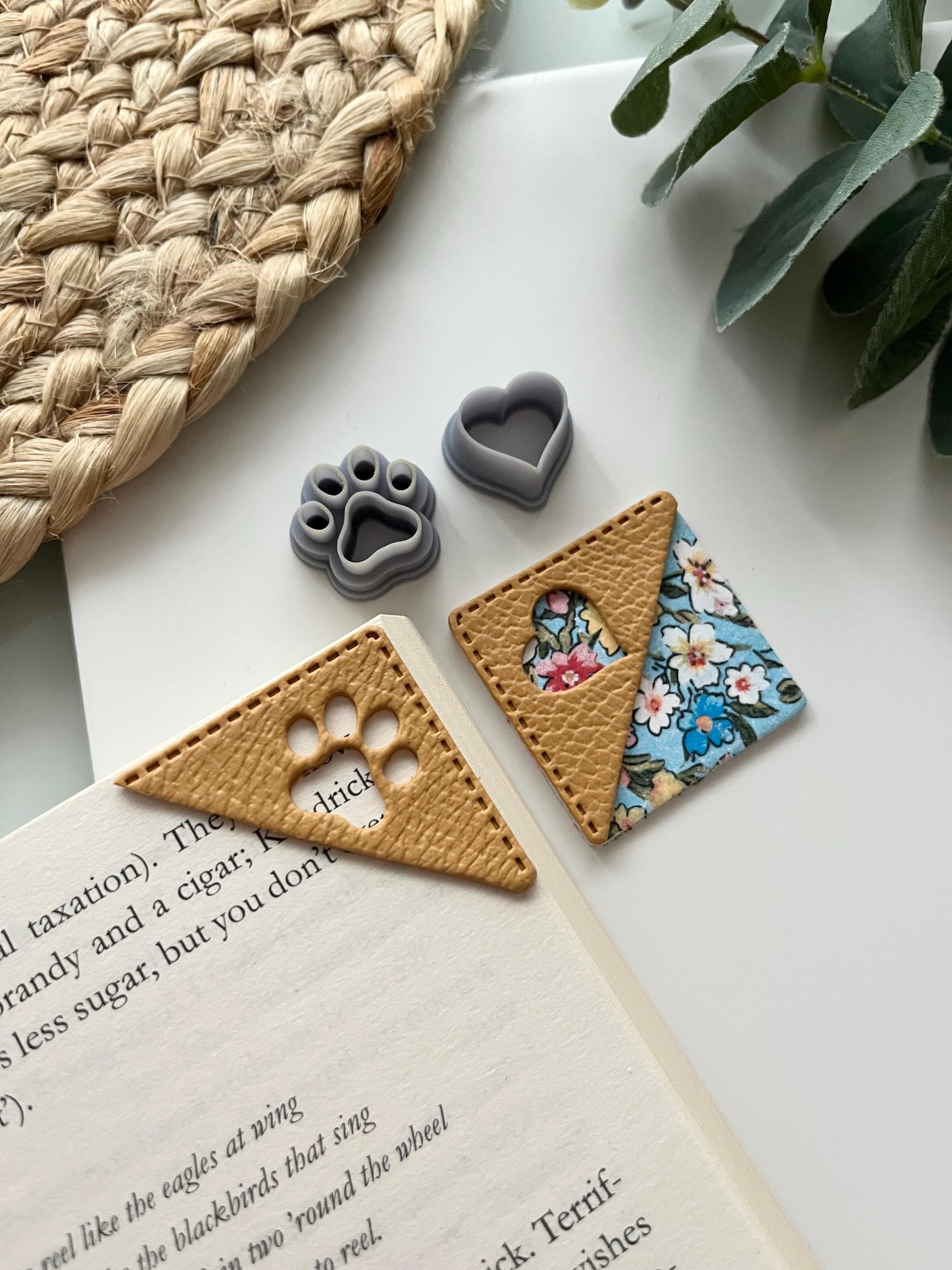Corner Bookmarks: Polymer Clay Embossed Cutters - Veeclaydesign Shop - Etsy