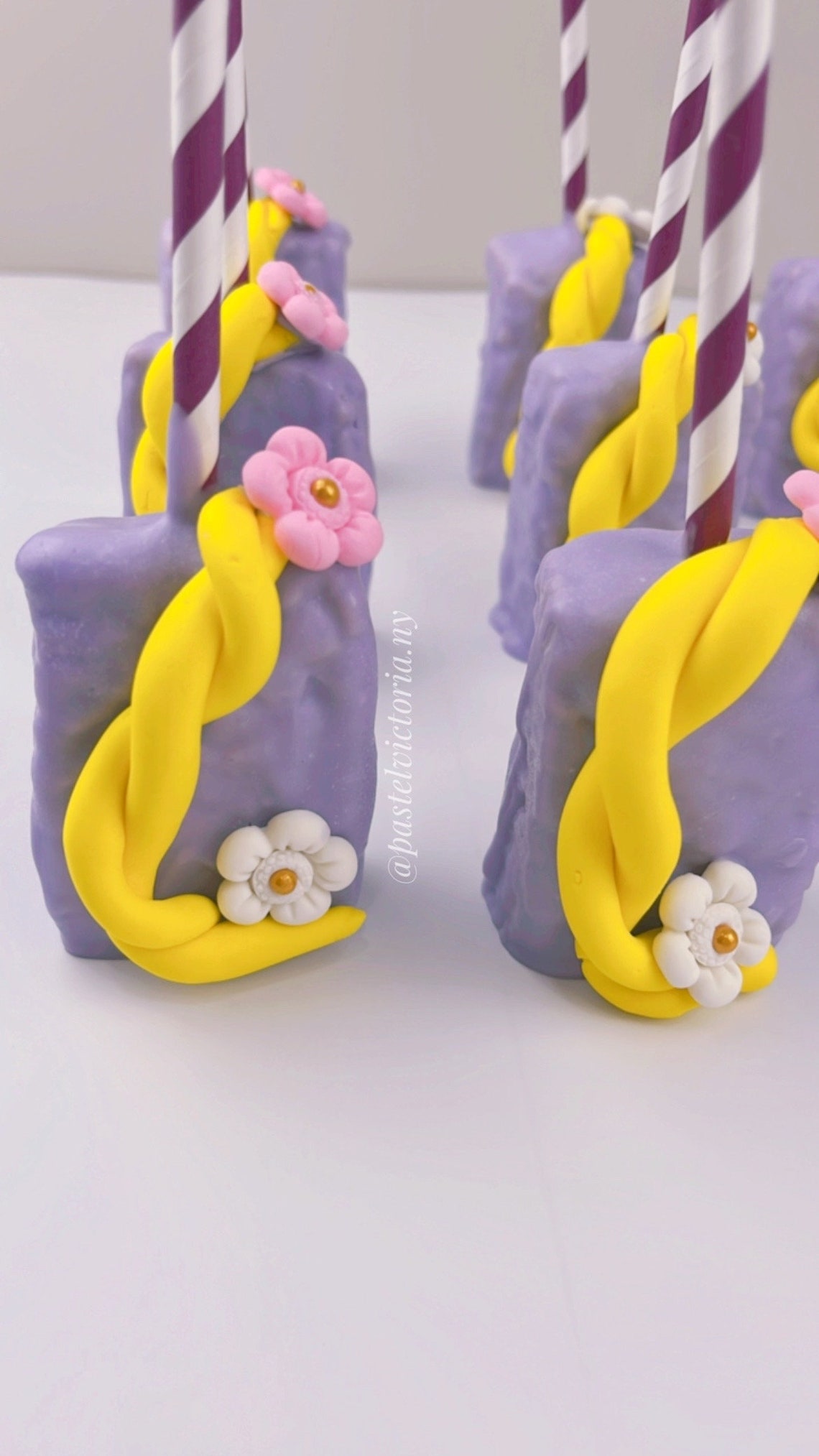 Rapunzel Themed Rice Krispie, Table Desserts, Party Favors, Pretzels ...
