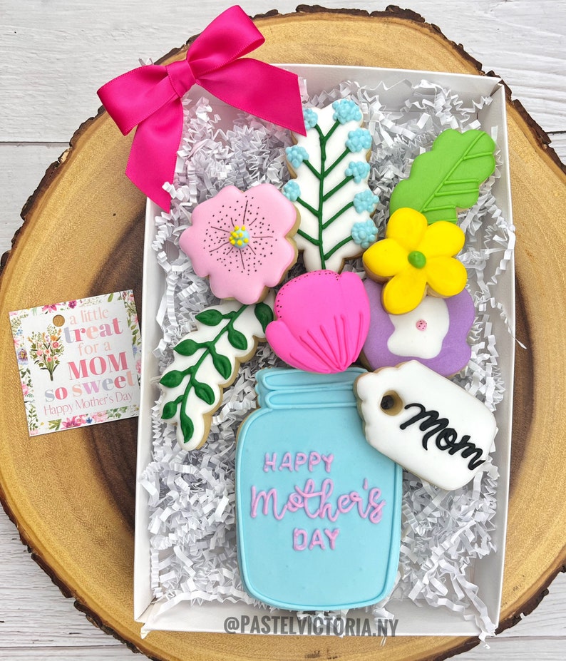Mother’s Day Cookies Set of 9, Mother’s Day Gift Box, Personalized ...