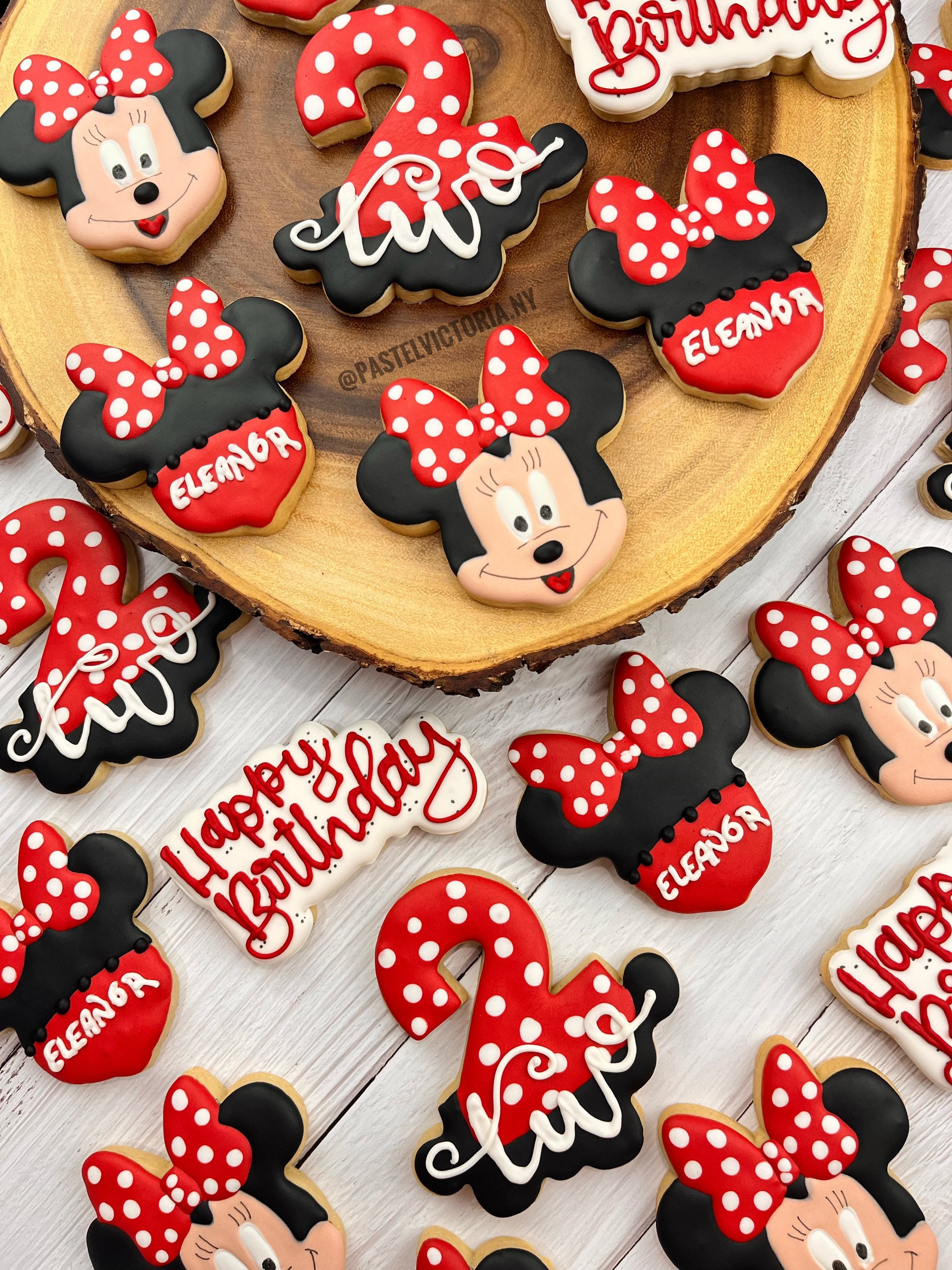 Minnie Mouse Cookies