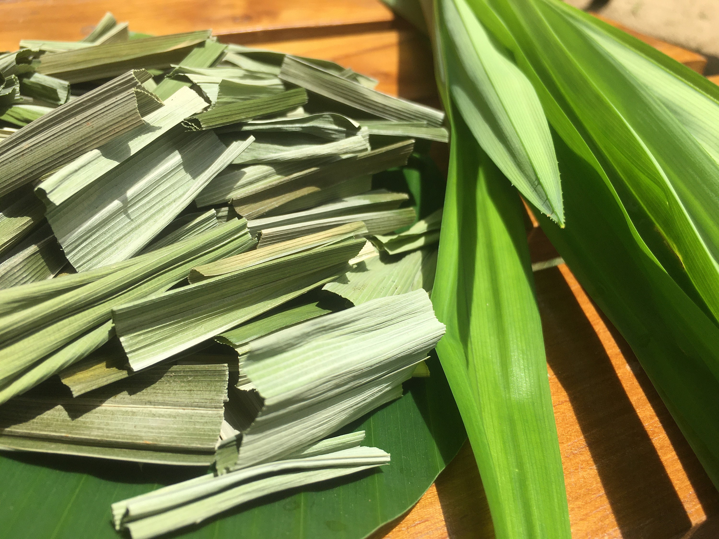 Pandan Leaf Dried Organically Home Grown Pandanus Amaryllifolius 100% ...