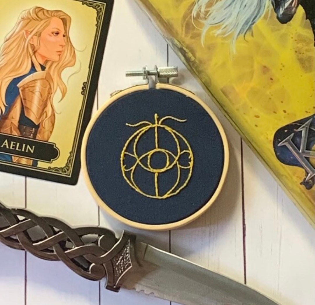 Throne of Glass Embroidery - Etsy