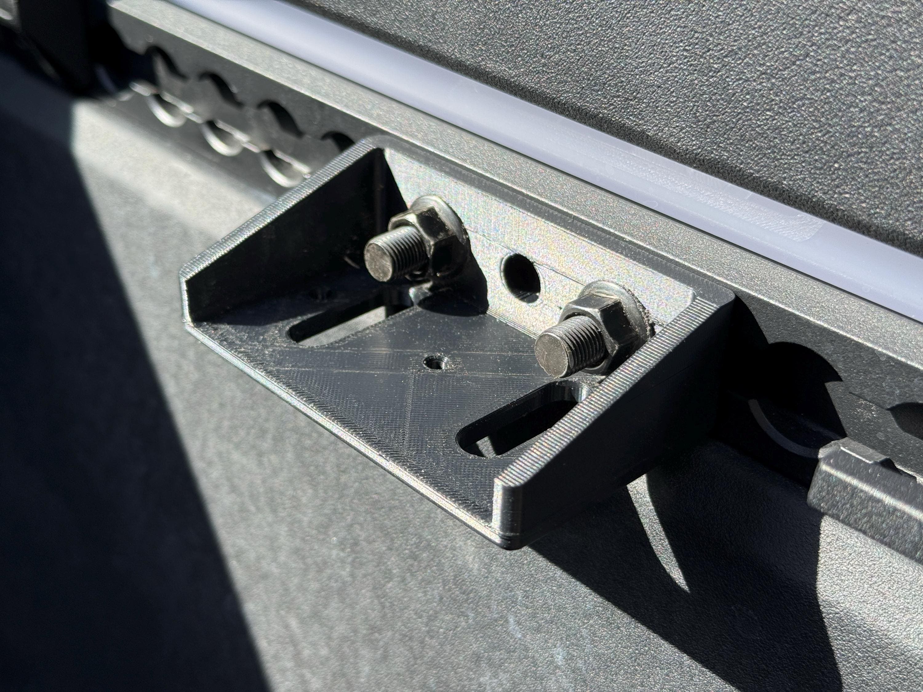 Cybertruck L-track 2x4 1x4 Shelf Bracket (2ct) - Etsy