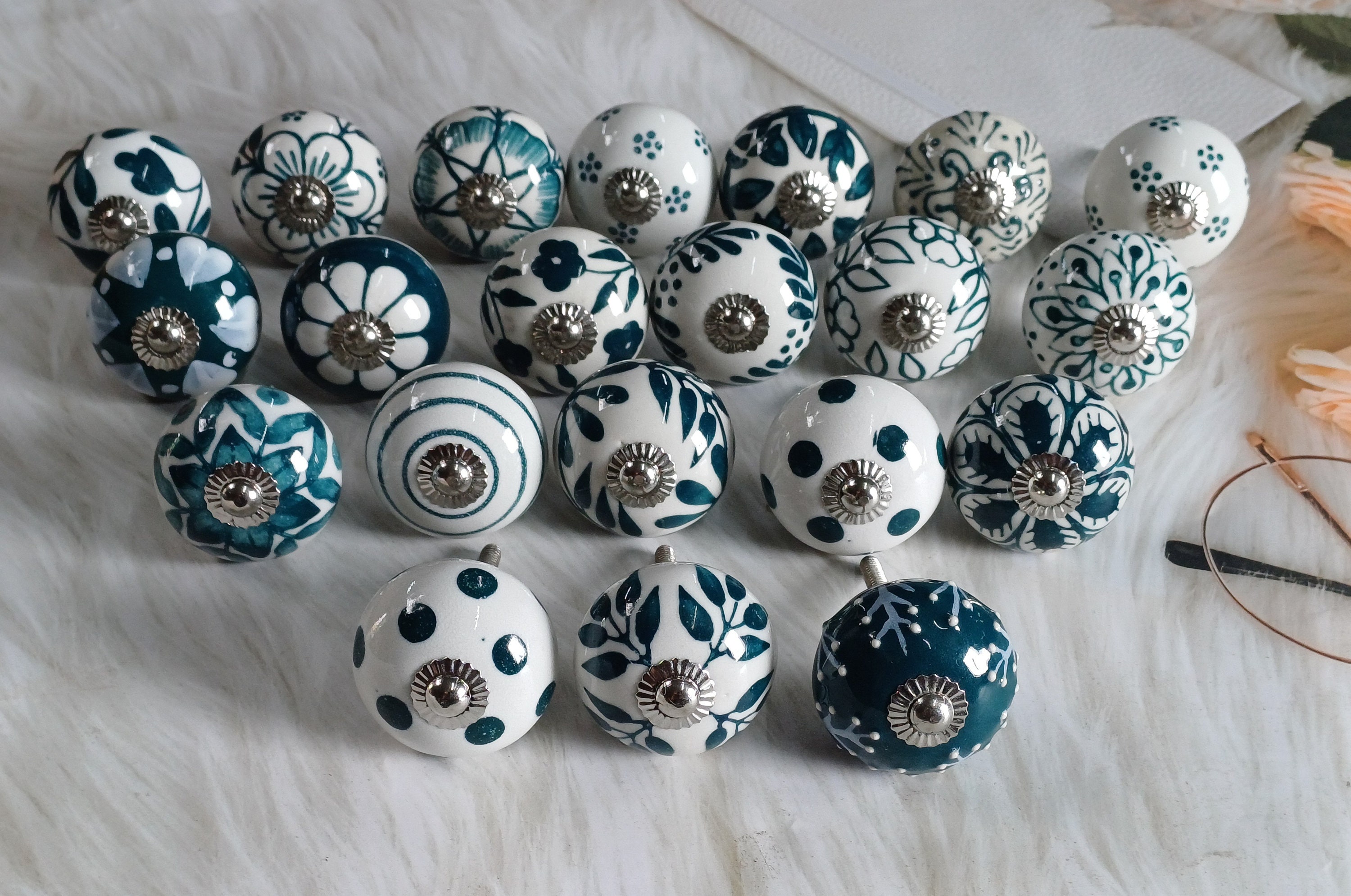Assorted Green & White Door Knobs Ceramic Knob Cabinet Knob Wardrobe Handles Cabinet Handles Set ...
