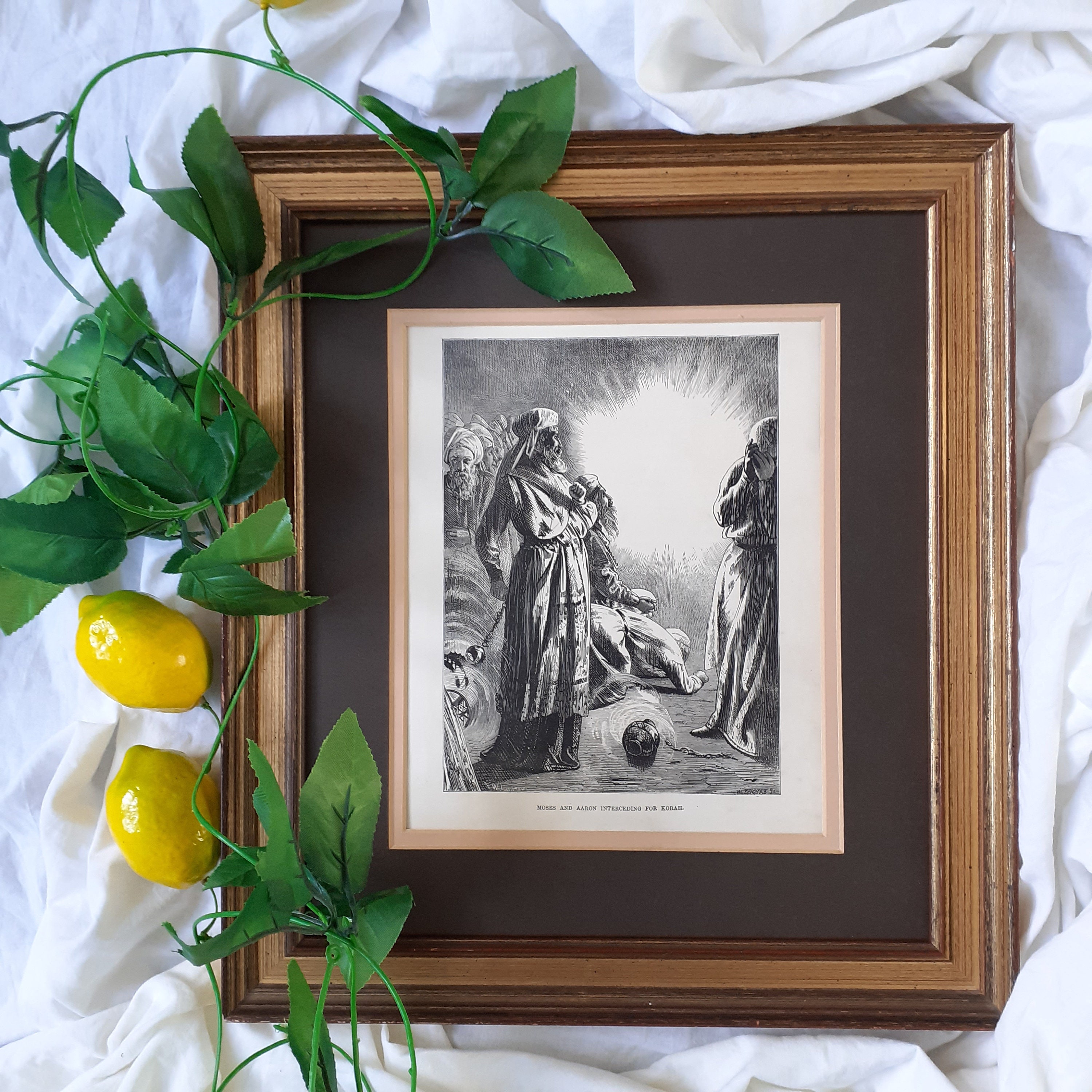 Moisés y Aarón intercediendo por Coré grabado vintage de la Biblia ...