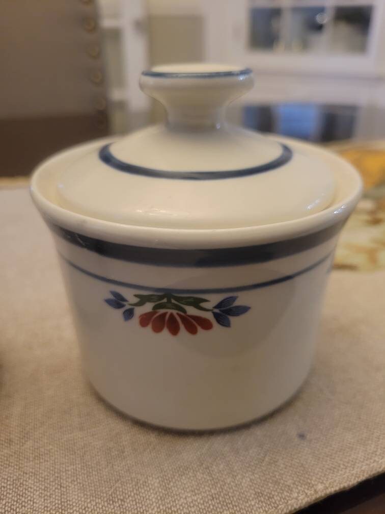 Vintage Tienshan Stoneware Country Creamer and Covered Sugar Bowl Set ...