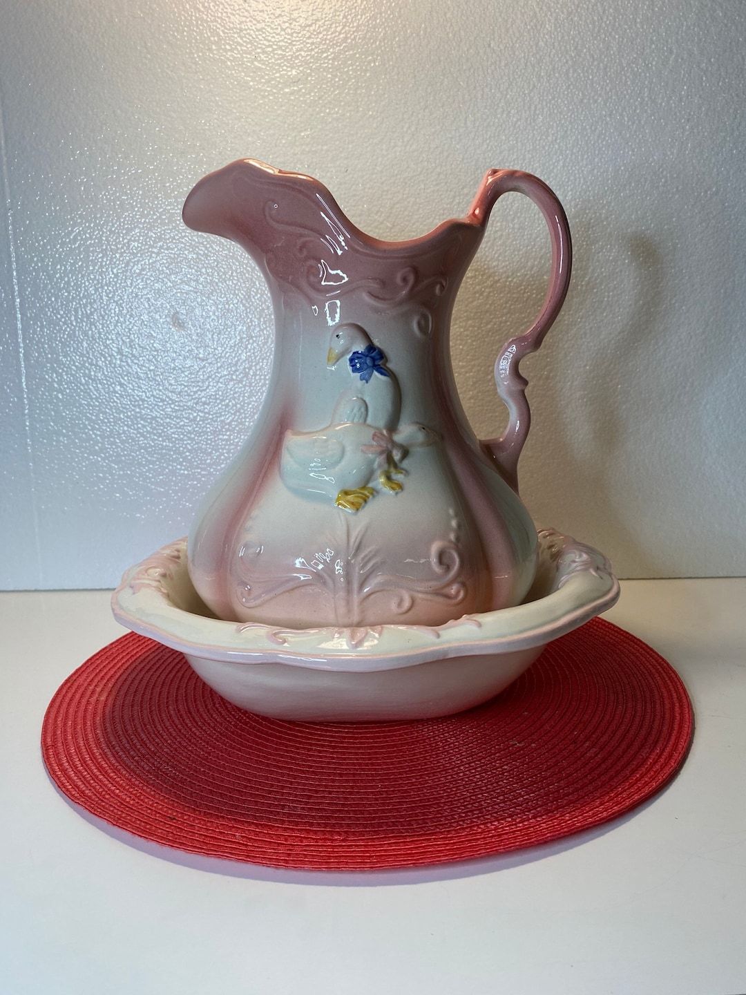 Vintage Pitcher and Wash Basin - Country Victorian Pink / White ...