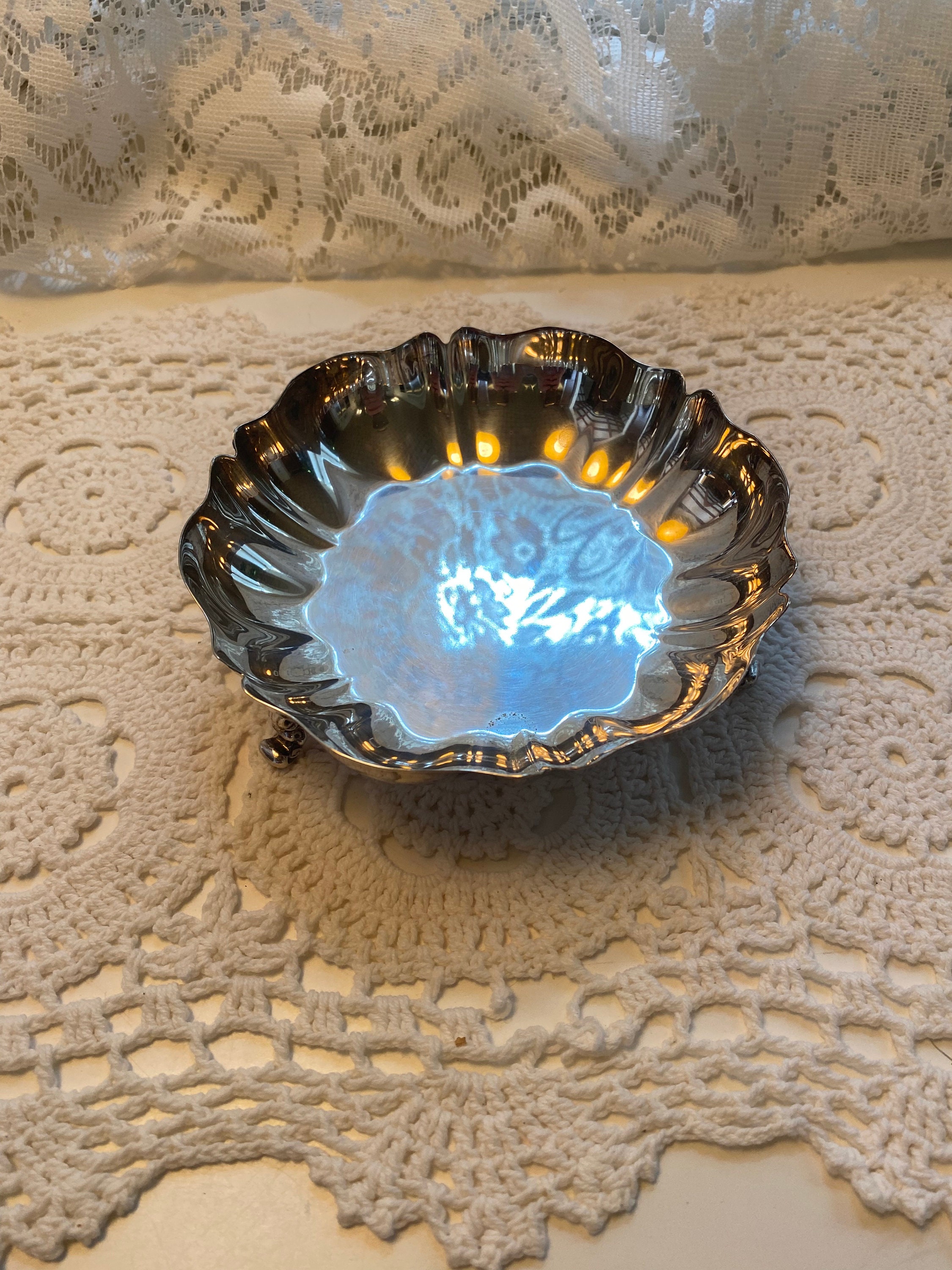 Vintage Oneida Silver Plate Footed Serving Dish. Excellent - Etsy