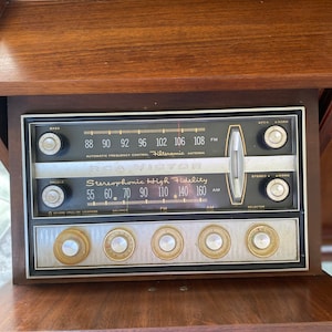 Vintage 1960s Mid Century Modern RCA Victor Walnut Stereo Console - 1VF ...