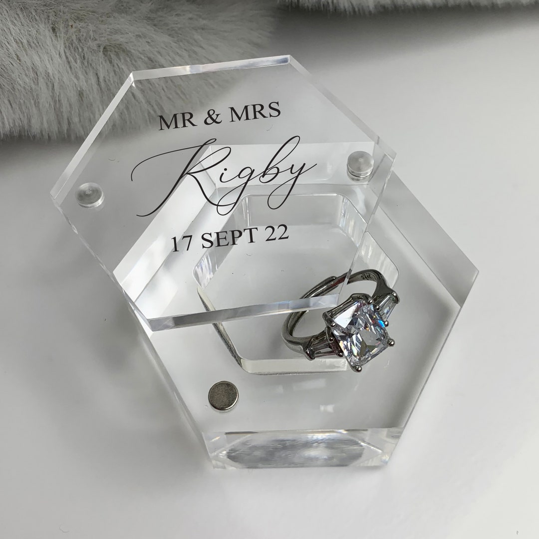 Personalised Luxury Acrylic Mr & Mrs Ring Box - Etsy