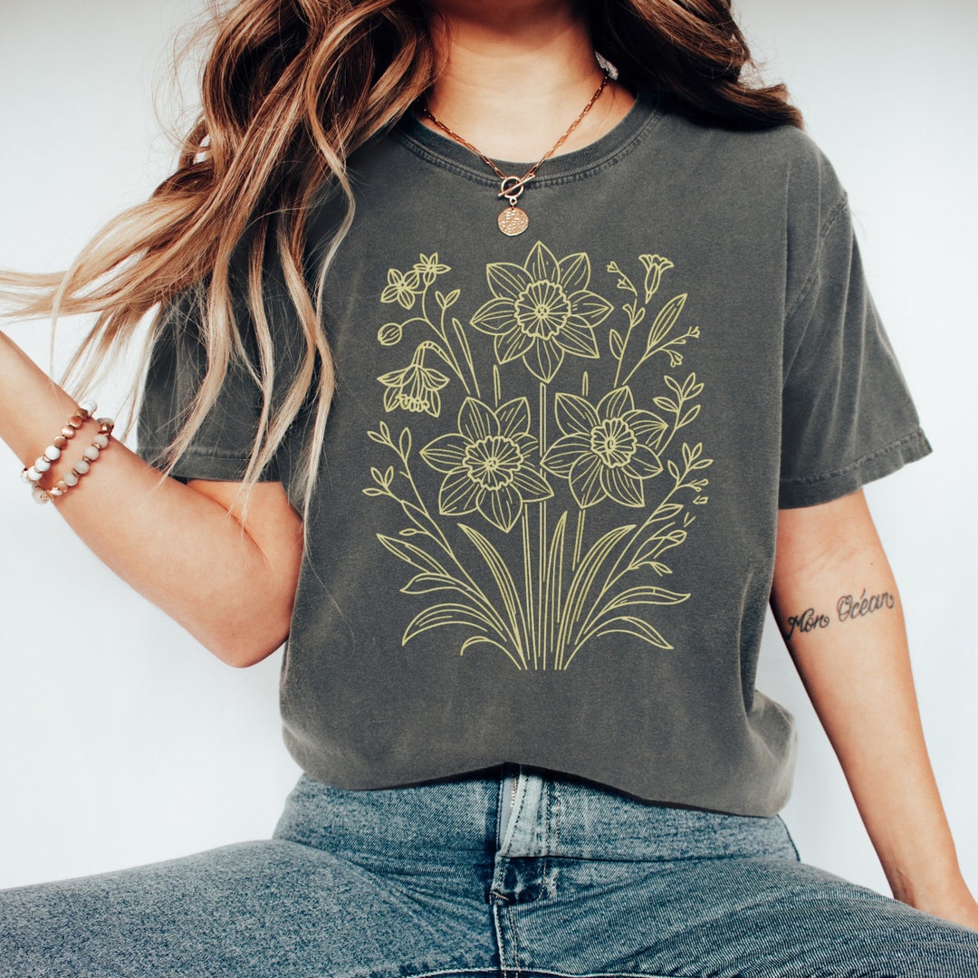 Spring Fashion - Yellow Daffodils Spring T-shirt - March Birth Flower ...