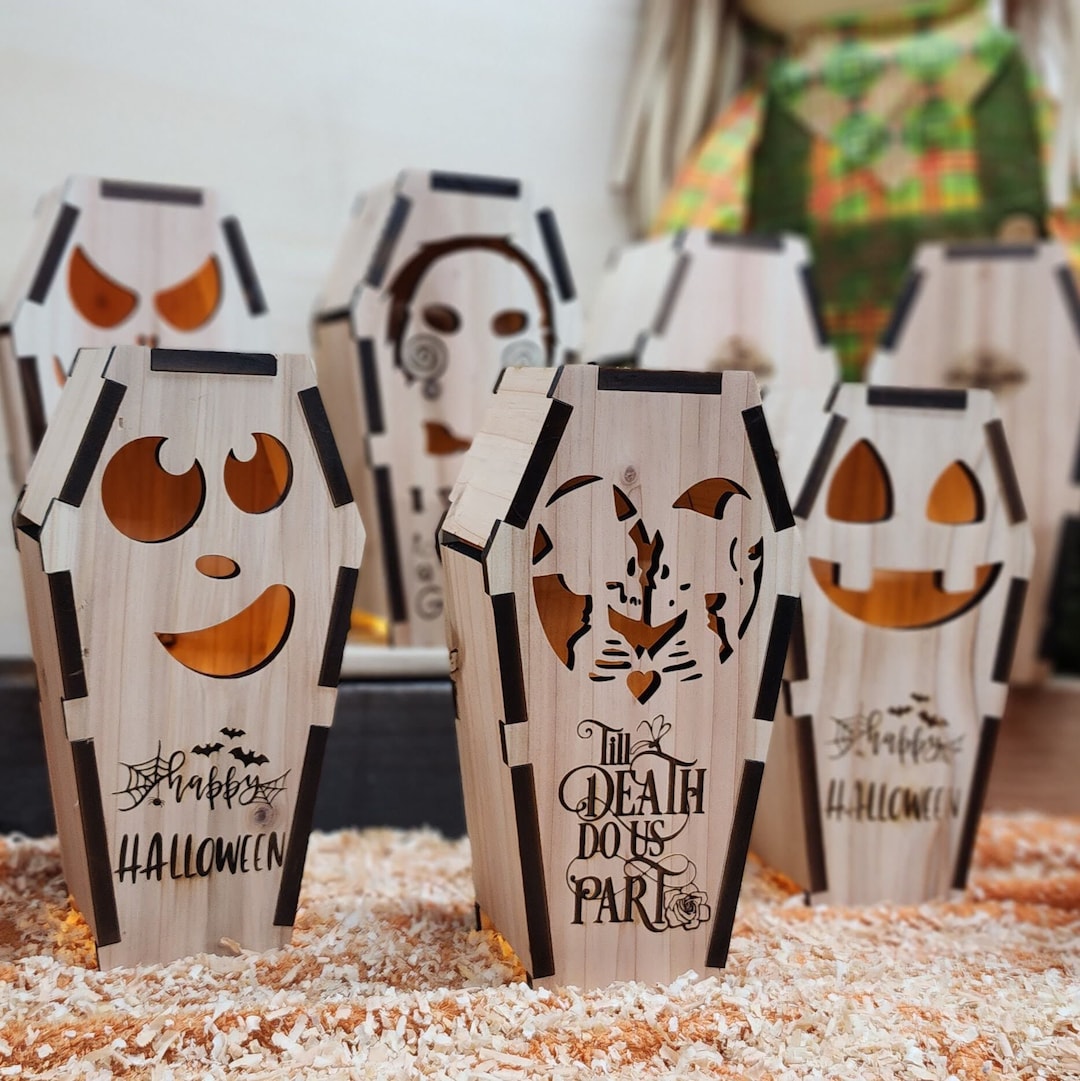 Cedar Coffin Jack-o'-lantern: Rustic Halloween Decor - Etsy