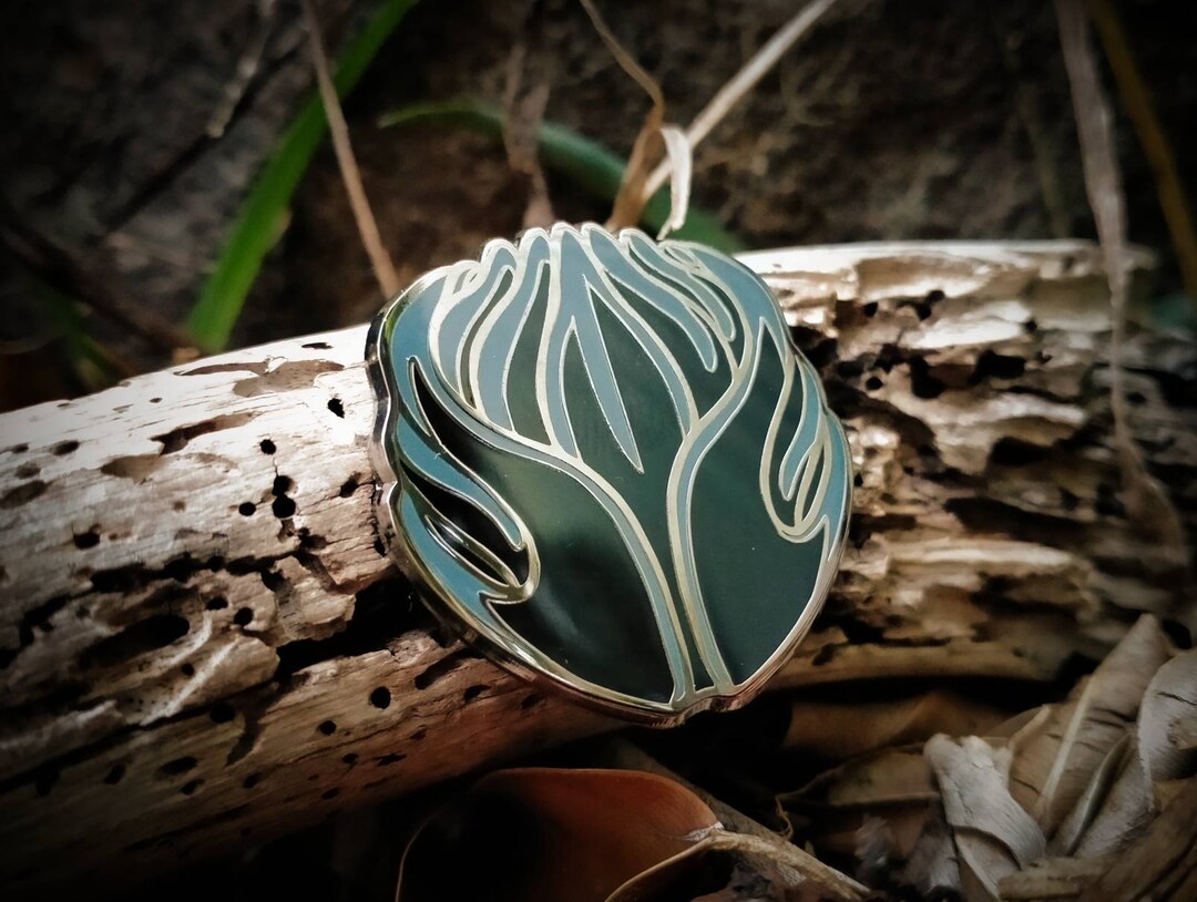 Sharp Shadow - Hollow Knight Enamel Pin - Etsy